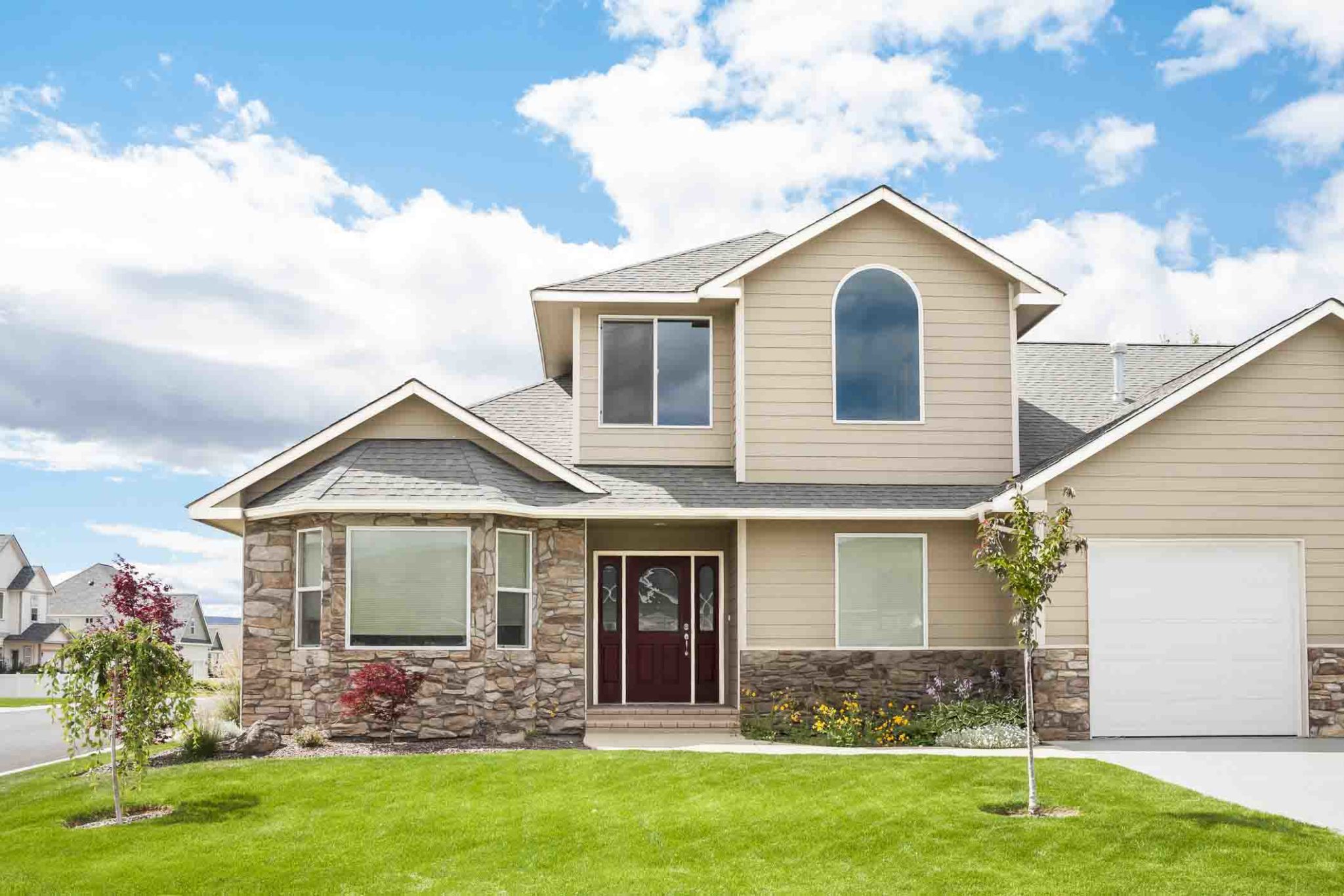 Grids Or No Grids On Windows: What's Right For Your Home?