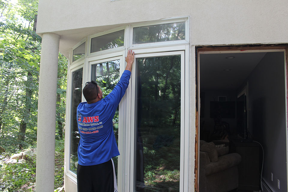 60% Off Vinyl Replacement Windows in New London County, CT